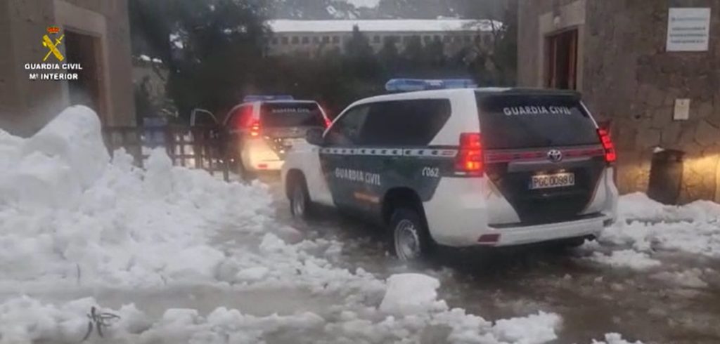 Emergencias asiste a 100 personas refugiadas en el Monasterio de Lluc ...
